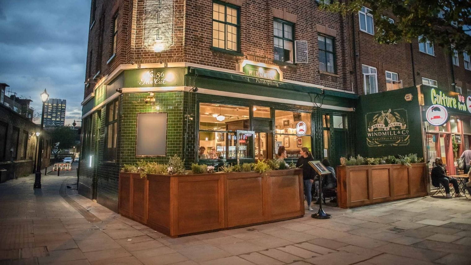 Best Sports Bars in London | South Western Railway